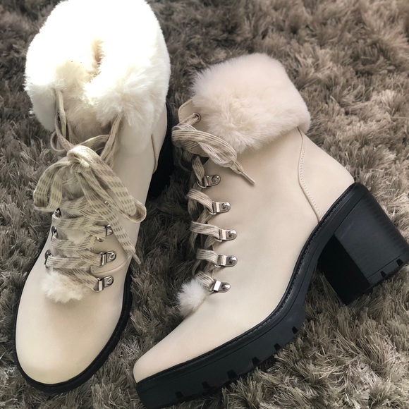 Esprit Boots With Fur
